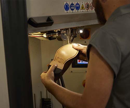 Etapes de fabrication d'une chaussure en cuir | Bexley